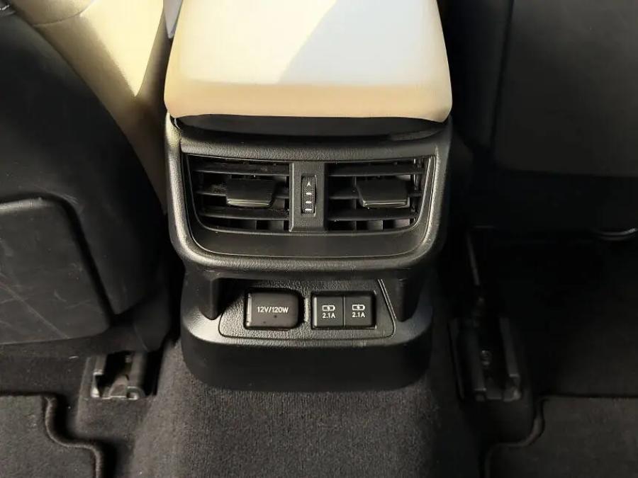 Melns Lexus ES 2020 Rīga, ar dzinēja tilpumu 2.50 L un nobraukumu 121 tūkst. km par 27590 €, foto 30 vietnē AUTOMOTO.COM.LV