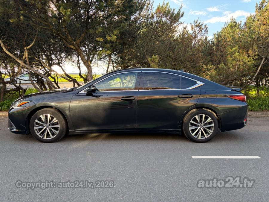 Melns Lexus ES 2020 Tallina, ar dzinēja tilpumu 2.50 L un nobraukumu 387 tūkst. km par 22000 €, foto 4 vietnē AUTOMOTO.COM.LV