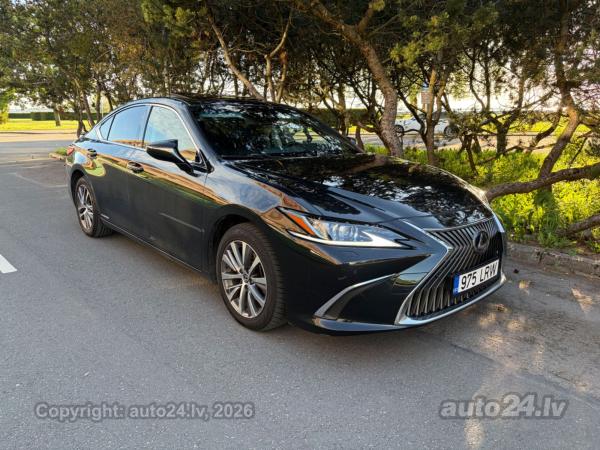 Black Lexus ES 2020 in Tallinn, with an engine capacity of 2.50 L and mileage of 387 thousand km for 22000 €, photo 4 on AUTOMOTO.COM.LV