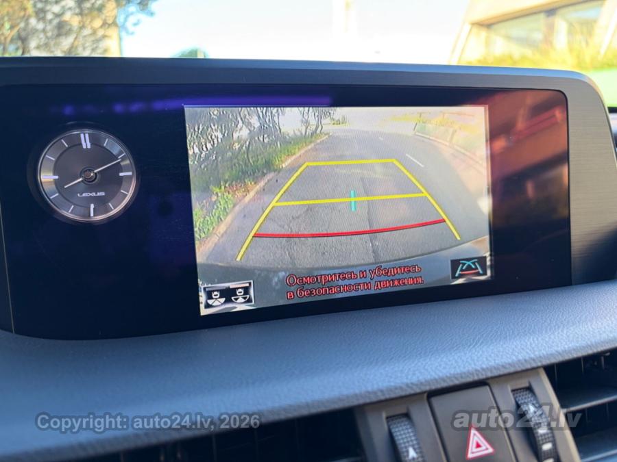 Melns Lexus ES 2020 Tallina, ar dzinēja tilpumu 2.50 L un nobraukumu 387 tūkst. km par 22000 €, foto 18 vietnē AUTOMOTO.COM.LV