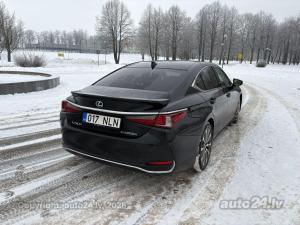 Melns Lexus ES 2021 Tallina, ar dzinēja tilpumu 2.50 L un nobraukumu 93 tūkst. km par 33000 €, foto 7 vietnē AUTOMOTO.COM.LV
