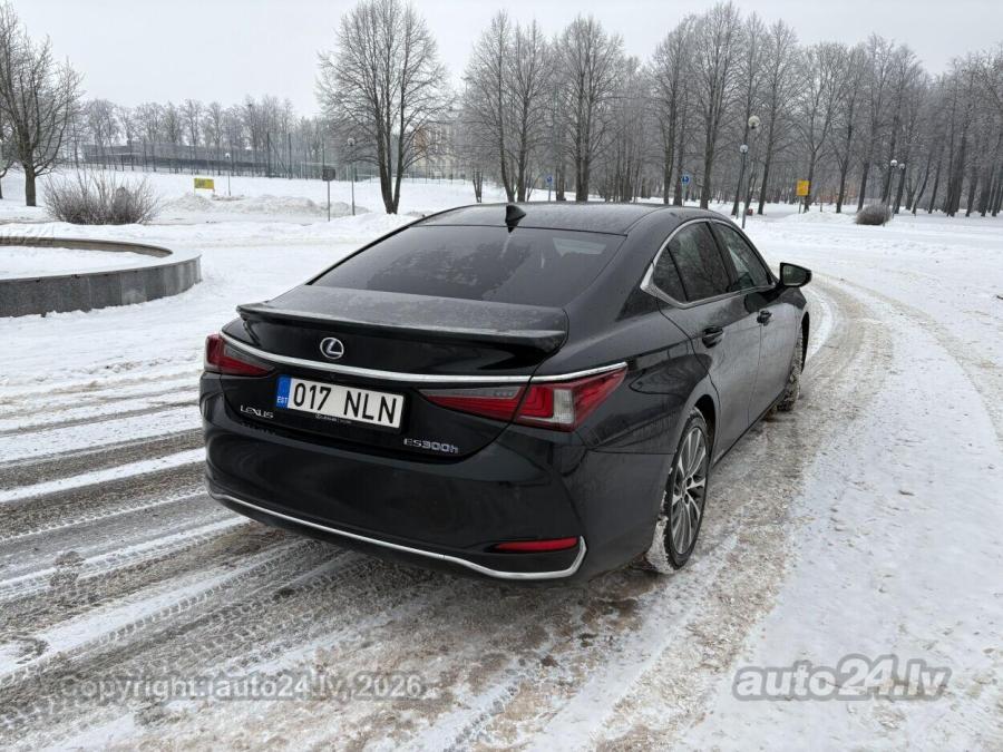 Melns Lexus ES 2021 Tallina, ar dzinēja tilpumu 2.50 L un nobraukumu 93 tūkst. km par 33000 €, foto 7 vietnē AUTOMOTO.COM.LV