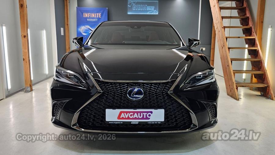Black Lexus ES 2022 in Tallinn, with an engine capacity of 2.50 L and mileage of 42 thousand km for 41995 €, photo 1 on AUTOMOTO.COM.LV
