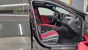 Black Lexus ES 2022 in Tallinn, with an engine capacity of 2.50 L and mileage of 42 thousand km for 41995 €, photo 10 on AUTOMOTO.COM.LV