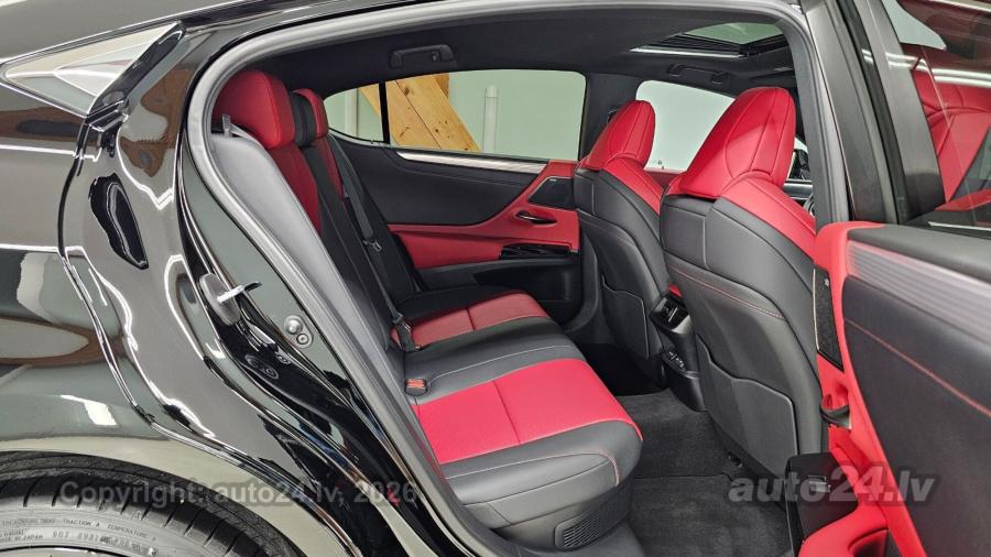 Black Lexus ES 2022 in Tallinn, with an engine capacity of 2.50 L and mileage of 42 thousand km for 41995 €, photo 14 on AUTOMOTO.COM.LV