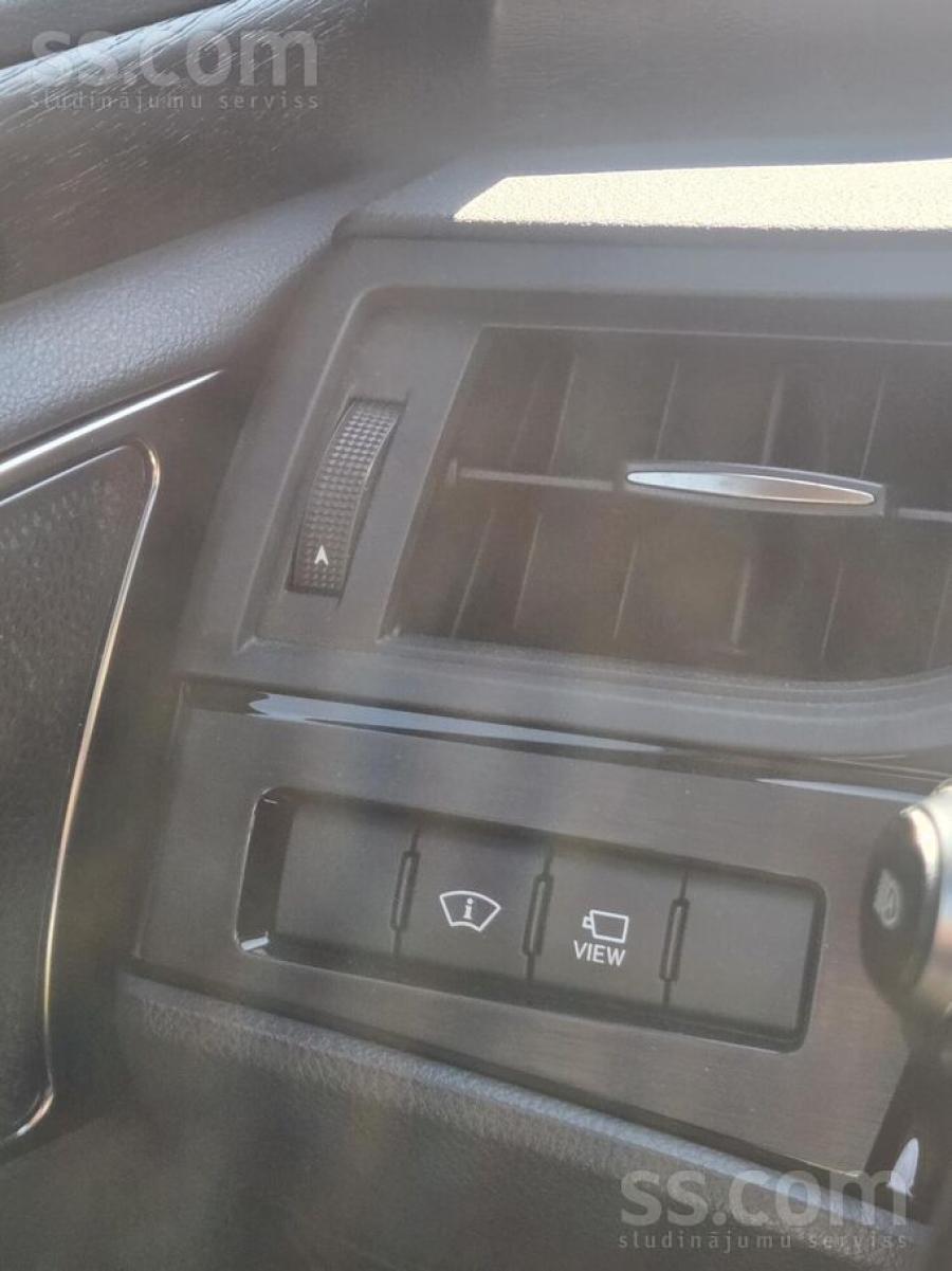 Black Lexus ES 2022 in Riga, with an engine capacity of 2.50 L and mileage of 53 thousand km for 40888 €, photo 15 on AUTOMOTO.COM.LV