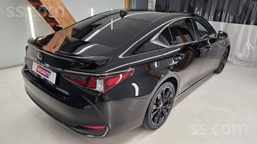 Melns Lexus ES 2022 Tallina, ar dzinēja tilpumu 2.50 L un nobraukumu 42 tūkst. km par 41995 €, foto 6 vietnē AUTOMOTO.COM.LV