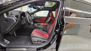 Melns Lexus ES 2022 Tallina, ar dzinēja tilpumu 2.50 L un nobraukumu 42 tūkst. km par 41995 €, foto 8 vietnē AUTOMOTO.COM.LV