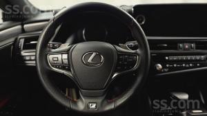 Melns Lexus ES 2022 Tallina, ar dzinēja tilpumu 2.50 L un nobraukumu 42 tūkst. km par 41995 €, foto 17 vietnē AUTOMOTO.COM.LV