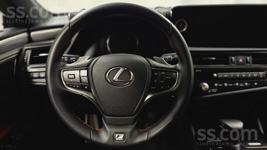 Melns Lexus ES 2022 Tallina, ar dzinēja tilpumu 2.50 L un nobraukumu 42 tūkst. km par 41995 €, foto 17 vietnē AUTOMOTO.COM.LV