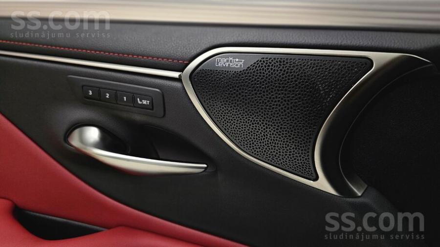 Melns Lexus ES 2022 Tallina, ar dzinēja tilpumu 2.50 L un nobraukumu 42 tūkst. km par 41995 €, foto 20 vietnē AUTOMOTO.COM.LV