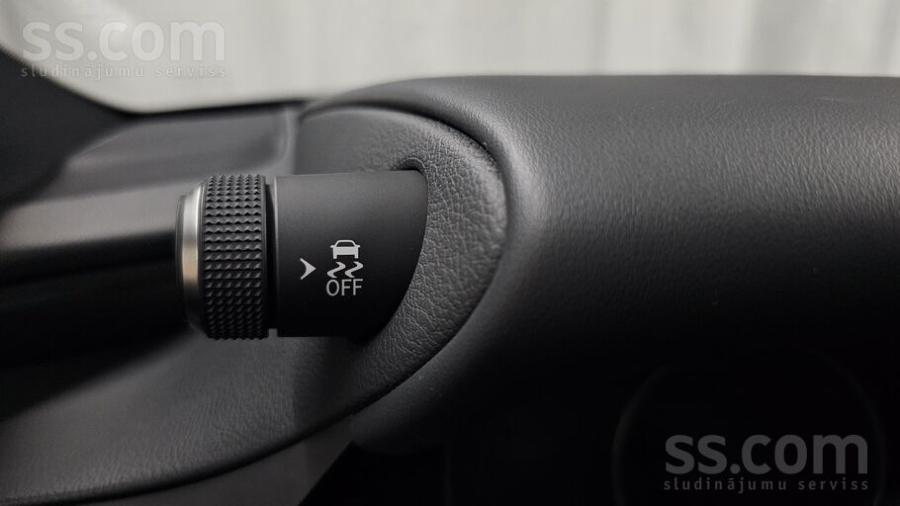 Melns Lexus ES 2022 Tallina, ar dzinēja tilpumu 2.50 L un nobraukumu 42 tūkst. km par 41995 €, foto 24 vietnē AUTOMOTO.COM.LV