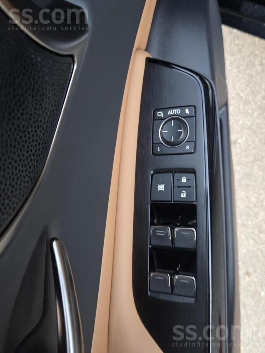 Melns Lexus ES 2022 Rīga, ar dzinēja tilpumu 2.50 L un nobraukumu 56 tūkst. km par 36900 €, foto 14 vietnē AUTOMOTO.COM.LV