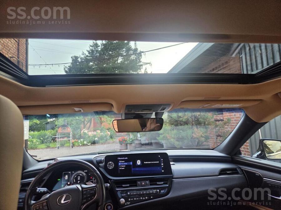 Melns Lexus ES 2022 Rīga, ar dzinēja tilpumu 2.50 L un nobraukumu 56 tūkst. km par 36900 €, foto 20 vietnē AUTOMOTO.COM.LV