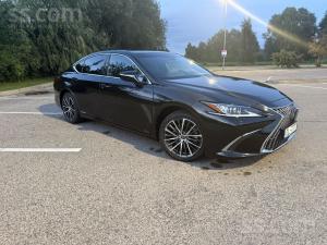 Melns Lexus ES 2022 Rīga, ar dzinēja tilpumu 2.50 L un nobraukumu 39 tūkst. km par 36800 €, foto 4 vietnē AUTOMOTO.COM.LV