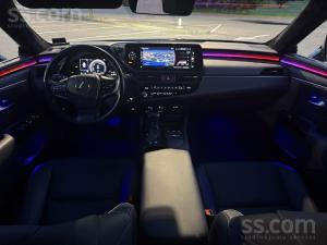 Melns Lexus ES 2022 Rīga, ar dzinēja tilpumu 2.50 L un nobraukumu 39 tūkst. km par 36800 €, foto 8 vietnē AUTOMOTO.COM.LV