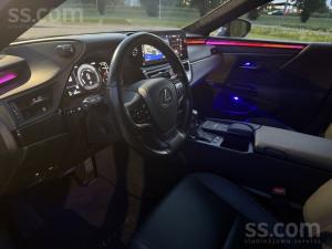 Melns Lexus ES 2022 Rīga, ar dzinēja tilpumu 2.50 L un nobraukumu 39 tūkst. km par 36800 €, foto 9 vietnē AUTOMOTO.COM.LV