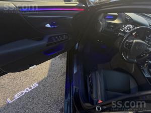 Melns Lexus ES 2022 Rīga, ar dzinēja tilpumu 2.50 L un nobraukumu 39 tūkst. km par 36800 €, foto 11 vietnē AUTOMOTO.COM.LV