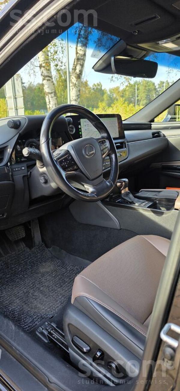 Melns Lexus ES 2022 Rīga, ar dzinēja tilpumu 2.50 L un nobraukumu 89 tūkst. km par 32300 €, foto 8 vietnē AUTOMOTO.COM.LV