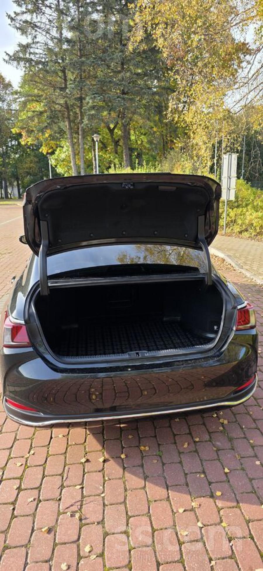 Melns Lexus ES 2022 Rīga, ar dzinēja tilpumu 2.50 L un nobraukumu 89 tūkst. km par 32300 €, foto 12 vietnē AUTOMOTO.COM.LV