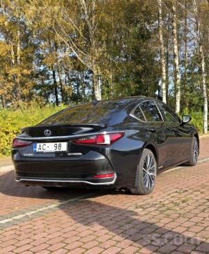 Melns Lexus ES 2022 Rīga, ar dzinēja tilpumu 2.50 L un nobraukumu 89 tūkst. km par 32300 €, foto 14 vietnē AUTOMOTO.COM.LV