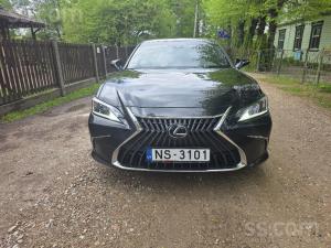 Черный Лексус ЕС 2023 в Юрмала, объемом двигателя 2.50 л и пробегом 112 тыс. км за 32999 €, фото 3 на AUTOMOTO.COM.LV