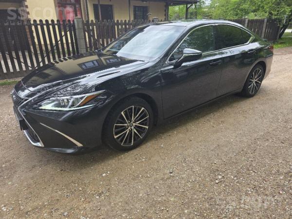 Melns Lexus ES 2023 Jūrmala, ar dzinēja tilpumu 2.50 L un nobraukumu 112 tūkst. km par 32999 €, foto 3 vietnē AUTOMOTO.COM.LV