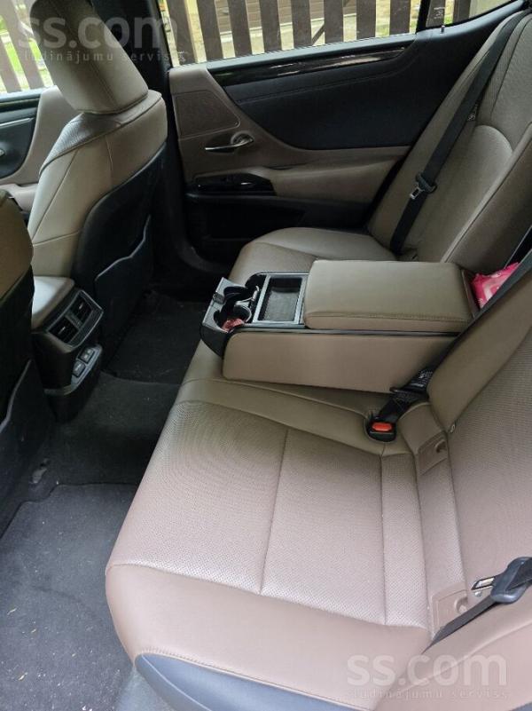 Melns Lexus ES 2023 Jūrmala, ar dzinēja tilpumu 2.50 L un nobraukumu 112 tūkst. km par 32999 €, foto 5 vietnē AUTOMOTO.COM.LV