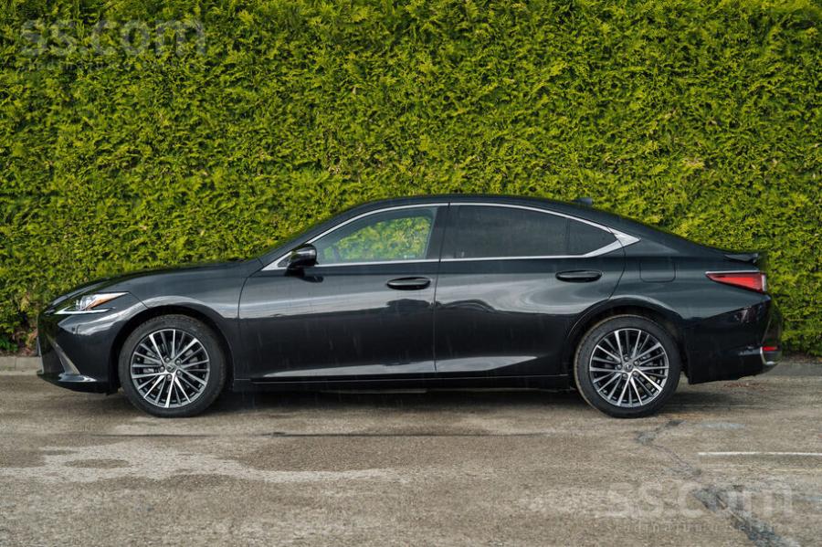 Melns Lexus ES 2024 Rīga, ar dzinēja tilpumu 2.50 L un nobraukumu 29 tūkst. km par 37400 €, foto 10 vietnē AUTOMOTO.COM.LV