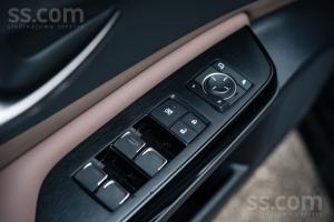 Melns Lexus ES 2024 Rīga, ar dzinēja tilpumu 2.50 L un nobraukumu 29 tūkst. km par 37400 €, foto 13 vietnē AUTOMOTO.COM.LV