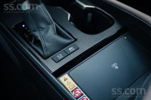 Melns Lexus ES 2024 Rīga, ar dzinēja tilpumu 2.50 L un nobraukumu 29 tūkst. km par 37400 €, foto 19 vietnē AUTOMOTO.COM.LV