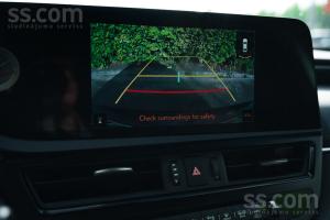 Melns Lexus ES 2024 Rīga, ar dzinēja tilpumu 2.50 L un nobraukumu 29 tūkst. km par 37400 €, foto 22 vietnē AUTOMOTO.COM.LV