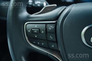 Melns Lexus ES 2024 Rīga, ar dzinēja tilpumu 2.50 L un nobraukumu 29 tūkst. km par 37400 €, foto 29 vietnē AUTOMOTO.COM.LV