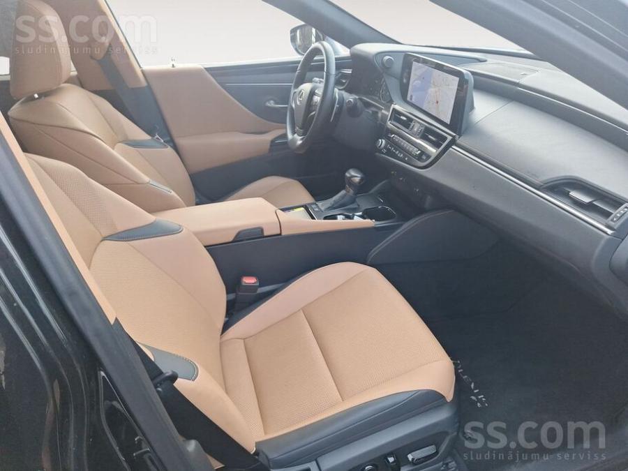 Melns Lexus ES 2024 Rīga, ar dzinēja tilpumu 2.50 L un nobraukumu 42 tūkst. km par 40700 €, foto 11 vietnē AUTOMOTO.COM.LV