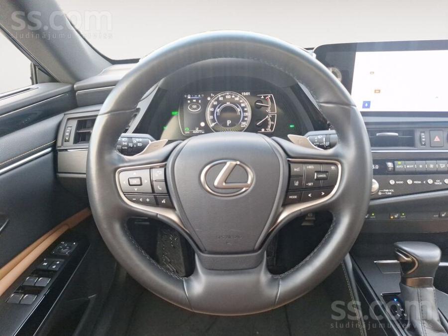 Melns Lexus ES 2024 Rīga, ar dzinēja tilpumu 2.50 L un nobraukumu 42 tūkst. km par 40700 €, foto 14 vietnē AUTOMOTO.COM.LV