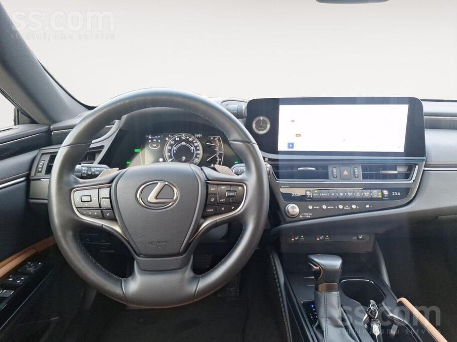 Melns Lexus ES 2024 Rīga, ar dzinēja tilpumu 2.50 L un nobraukumu 42 tūkst. km par 40700 €, foto 15 vietnē AUTOMOTO.COM.LV
