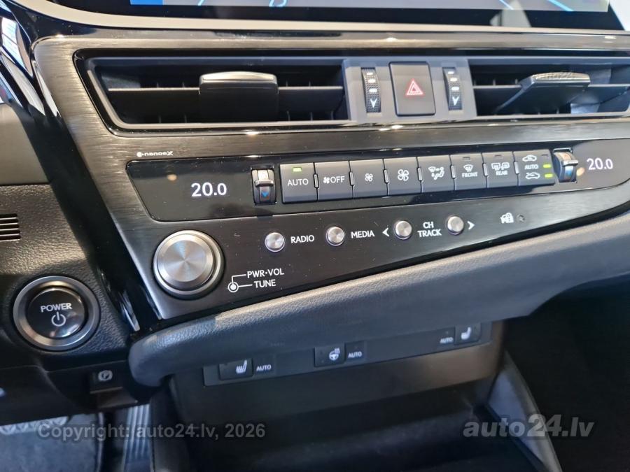 Черный Лексус ЕС 2024 в Таллин, объемом двигателя 2.50 л и пробегом 29 тыс. км за 45490 €, фото 18 на AUTOMOTO.COM.LV