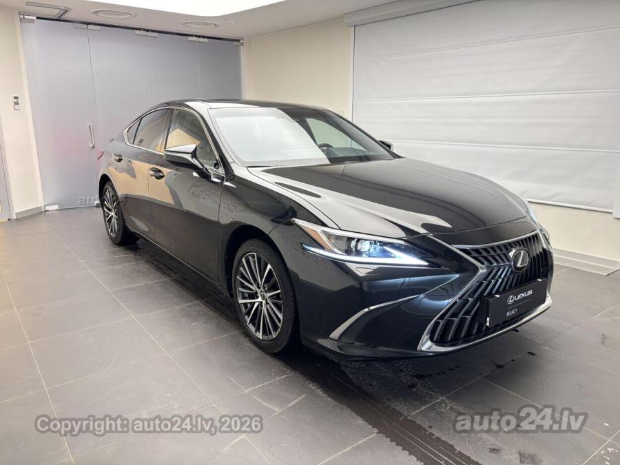 Melns Lexus ES 2025 Tallina, ar dzinēja tilpumu 2.50 L un nobraukumu 26 tūkst. km par 46900 €, foto 5 vietnē AUTOMOTO.COM.LV