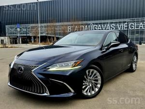 Zils Lexus ES 2020 Jūrmala, ar dzinēja tilpumu 2.50 L un nobraukumu 140 tūkst. km par 26990 €, foto  vietnē AUTOMOTO.COM.LV