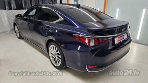 Zils Lexus ES 2022 Tallina, ar dzinēja tilpumu 2.50 L un nobraukumu 68 tūkst. km par 41995 €, foto 5 vietnē AUTOMOTO.COM.LV