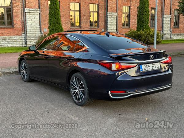 Lexus ES 2023 in Tallinn on AUTOMOTO.COM.LV Blue Lexus ES 2023 in Tallinn, with an engine capacity of 2.50 L and mileage of 129 thousand km for 33990 €, photo 5 on AUTOMOTO.COM.LV