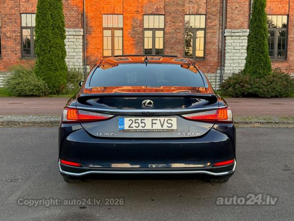 Lexus ES 2023 in Tallinn on AUTOMOTO.COM.LV Blue Lexus ES 2023 in Tallinn, with an engine capacity of 2.50 L and mileage of 129 thousand km for 33990 €, photo 6 on AUTOMOTO.COM.LV