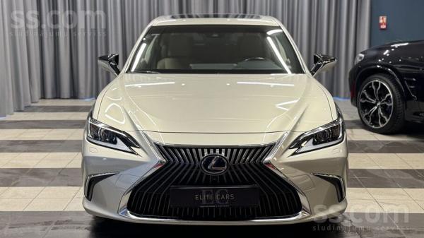 Lexus ES 2019 in Riga, with an engine capacity of 2.50 L and mileage of 81 thousand km for 28490 €, photo 2 on AUTOMOTO.COM.LV