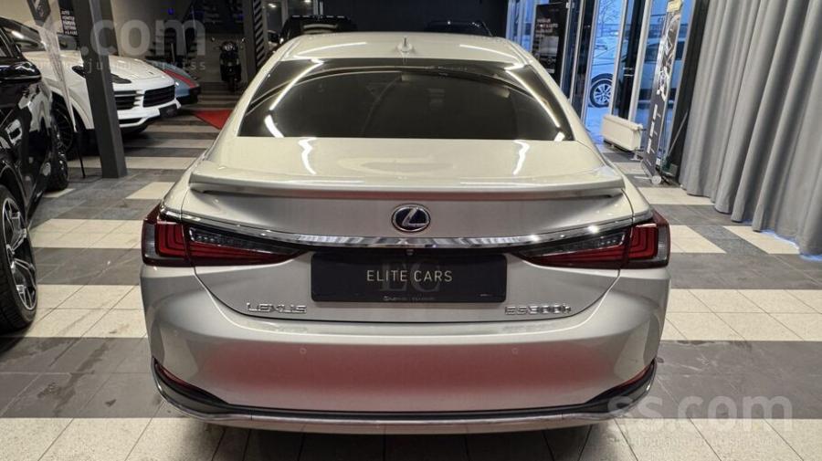 Lexus ES 2019 Rīga, ar dzinēja tilpumu 2.50 L un nobraukumu 81 tūkst. km par 28490 €, foto 7 vietnē AUTOMOTO.COM.LV