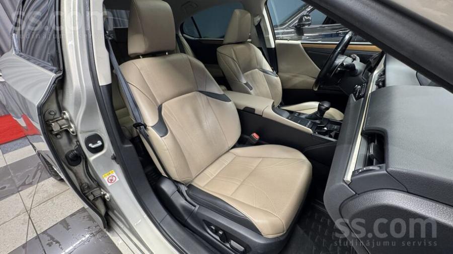Lexus ES 2019 Rīga, ar dzinēja tilpumu 2.50 L un nobraukumu 81 tūkst. km par 28490 €, foto 12 vietnē AUTOMOTO.COM.LV
