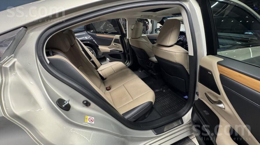 Lexus ES 2019 Rīga, ar dzinēja tilpumu 2.50 L un nobraukumu 81 tūkst. km par 28490 €, foto 14 vietnē AUTOMOTO.COM.LV