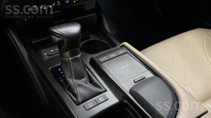 Lexus ES 2019 Rīga, ar dzinēja tilpumu 2.50 L un nobraukumu 81 tūkst. km par 28490 €, foto 23 vietnē AUTOMOTO.COM.LV