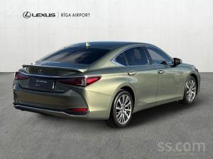 Зеленый Лексус ЕС 2020 в Рига, объемом двигателя 2.50 л и пробегом 87 тыс. км за 32500 €, фото 3 на AUTOMOTO.COM.LV