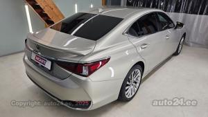 Pelēks Lexus ES 2019 Tallina, ar dzinēja tilpumu 2.50 L un nobraukumu 30 tūkst. km par 36999 €, foto 5 vietnē AUTOMOTO.COM.LV