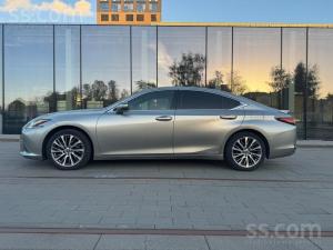 Pelēks Lexus ES 2019 Rīga, ar dzinēja tilpumu 2.50 L un nobraukumu 137 tūkst. km par 29500 €, foto 3 vietnē AUTOMOTO.COM.LV